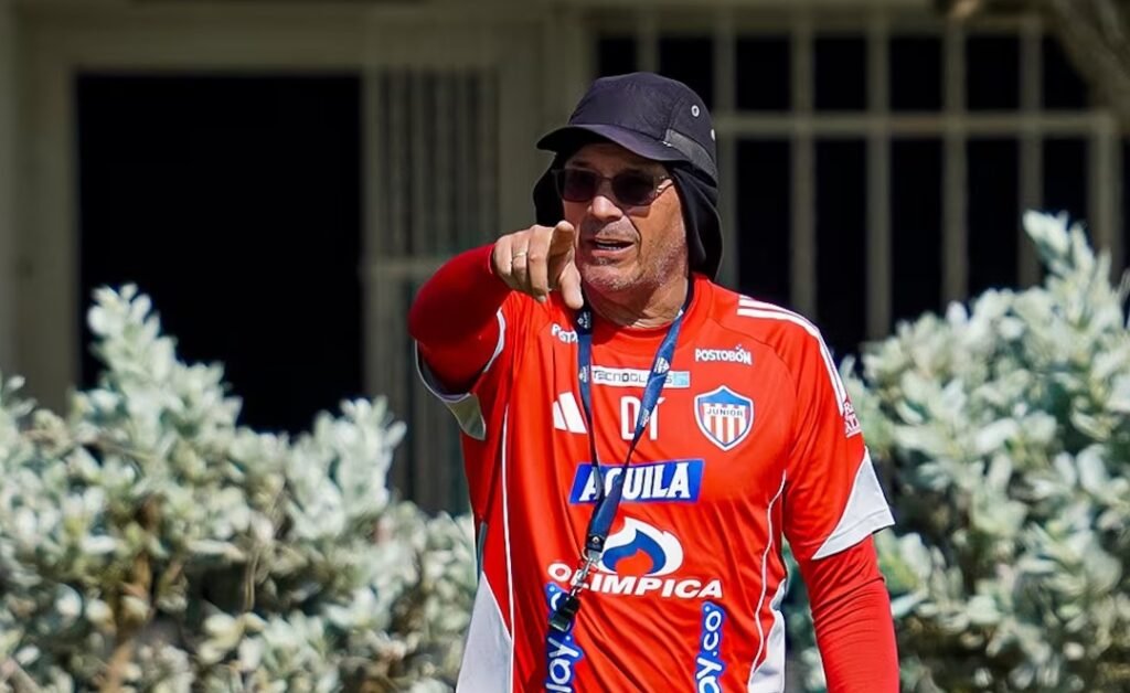 Junior asegura la continuidad de Alfredo Arias hasta 2027 - Camerino ...